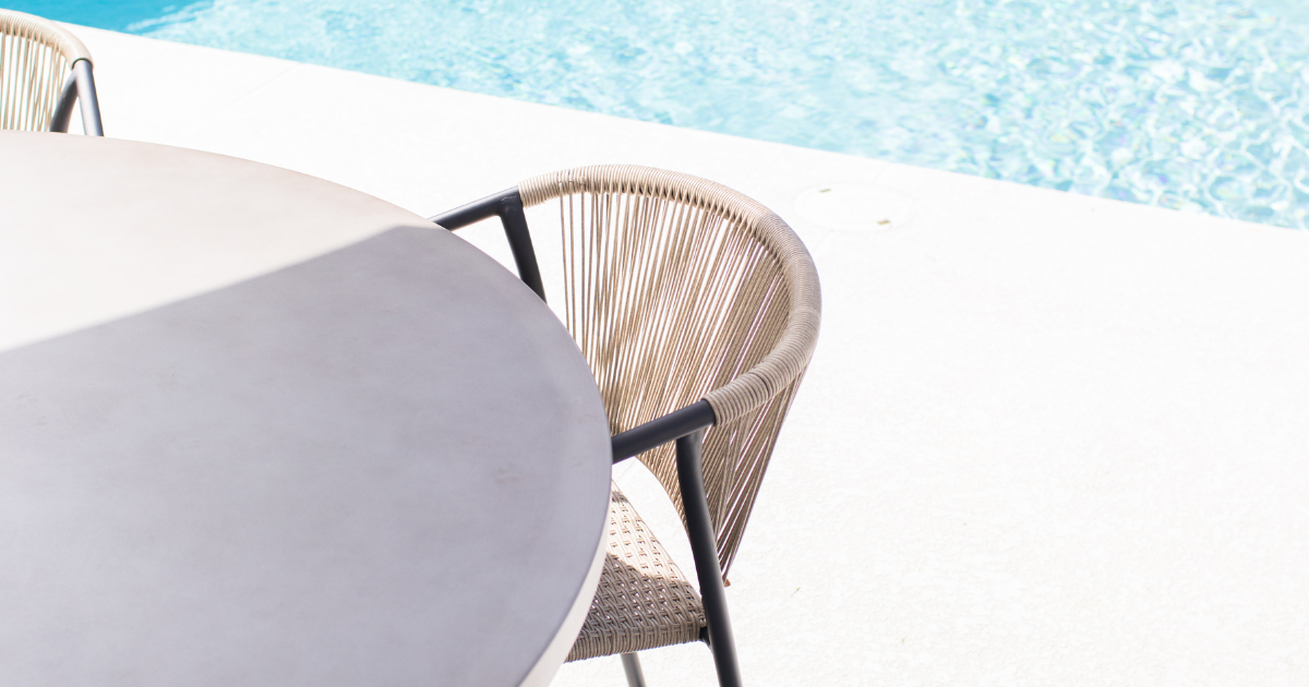 Florida backyard patio ideas, Our new patio table